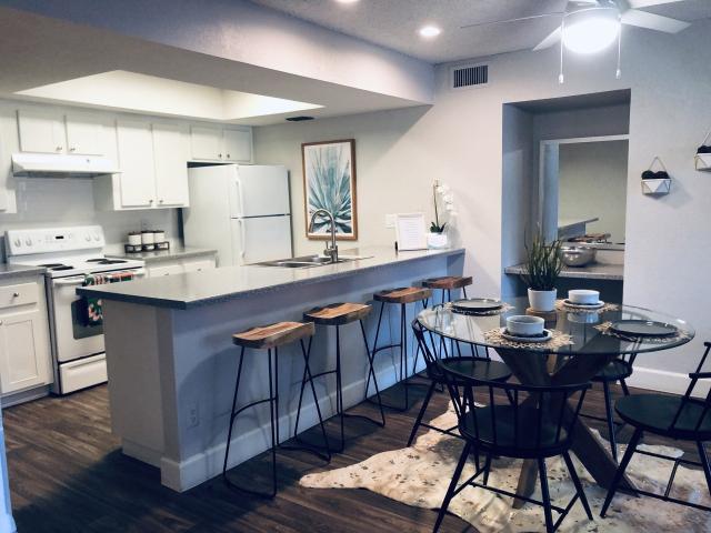 2 BR, 2 BA Apartment 1820 West Lindner Avenue Unit 219, Mesa, AZ 85202