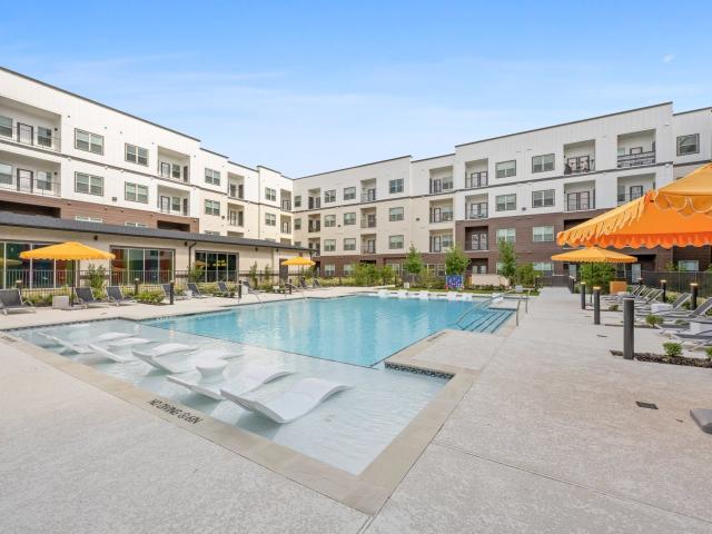 2 BR, 2 BA Apartment 18210 Park Row Unit 1495, Houston, TX 77084
