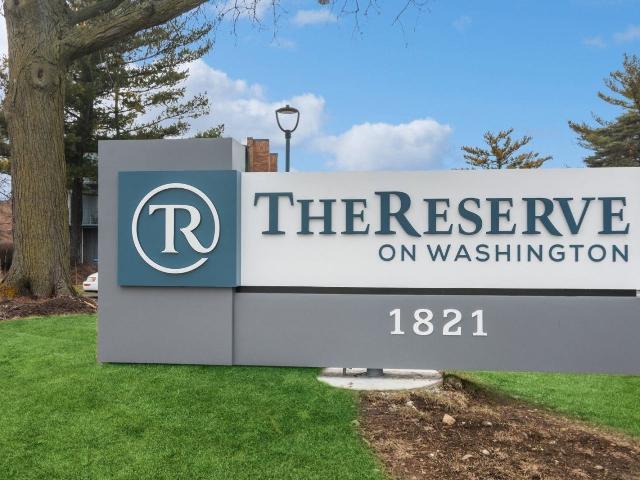2 BR, 2 BA Apartment 1821 South Washington St Unit C111, Naperville, IL 60565