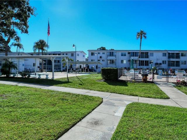 2 BR, 2 BA Apartment 1838 Restful Dr, Bradenton, FL 34207