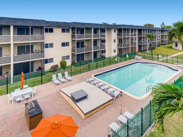 2 BR, 2 BA Apartment 1861 NW 46th Ave Unit C104, Fort Lauderdale, FL 33313