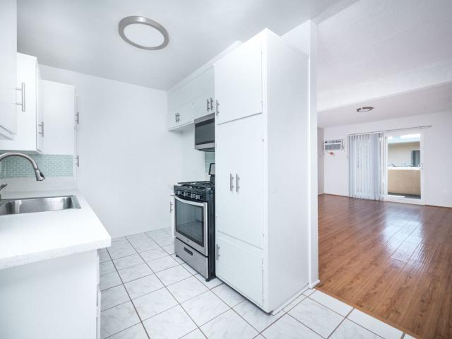 2 BR, 2 BA Apartment 1863 10th Street Unit 031#M, Santa Monica, CA 90404