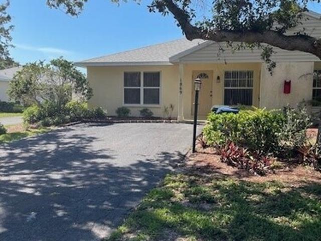 2 BR, 2 BA Apartment 1869 Highland Rd, Unit 1861 Shoreland Dr, Osprey, FL 34229