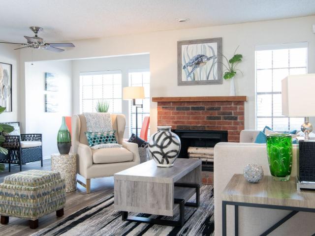 2 BR, 2 BA Apartment 1881 W Airport Freeway Unit 11 1104, Euless, TX 76040