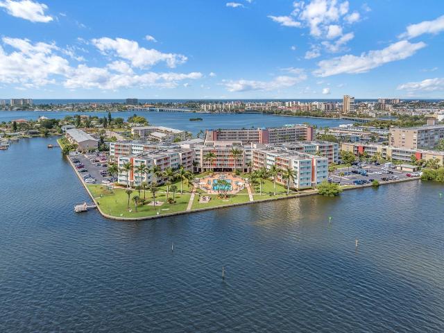2 BR, 2 BA Apartment 1885 Shore Drive South Unit 441, Saint Petersburg, FL 33707