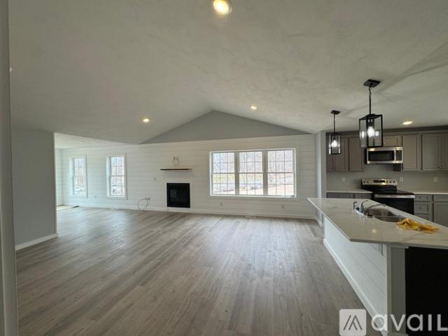 2 BR, 2 BA Apartment 189 Bennett Road, Unit Bldg. C Unit B, Camillus, NY 13031