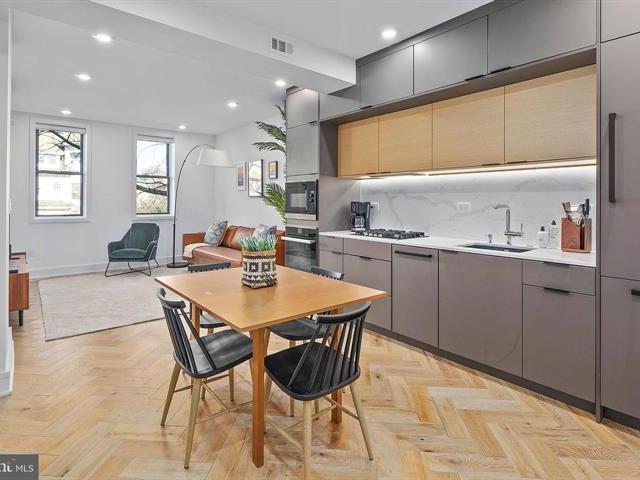 2 BR, 2 BA Apartment 1900 Biltmore St NW, Washington, DC 20009
