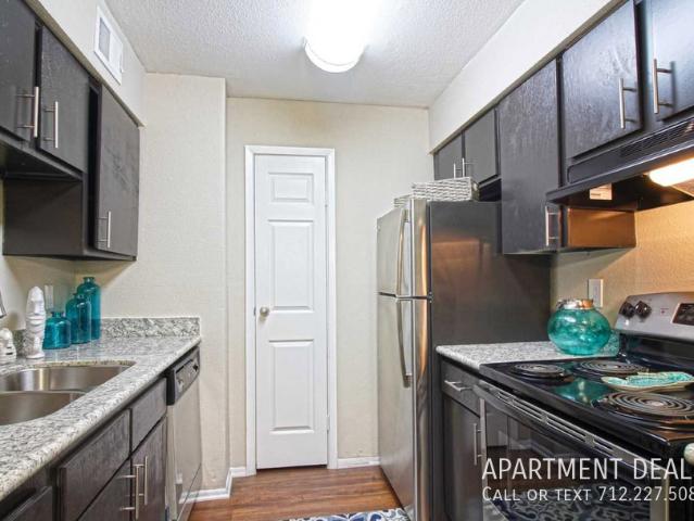 2 BR, 2 BA Apartment 1907 Lakeside DrÂ, Seabrook, TX 77586