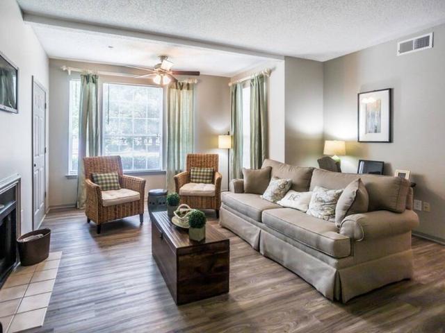 2 BR, 2 BA Apartment 1907 North Bailey Woods Drive Unit 204, Collierville, TN 38017