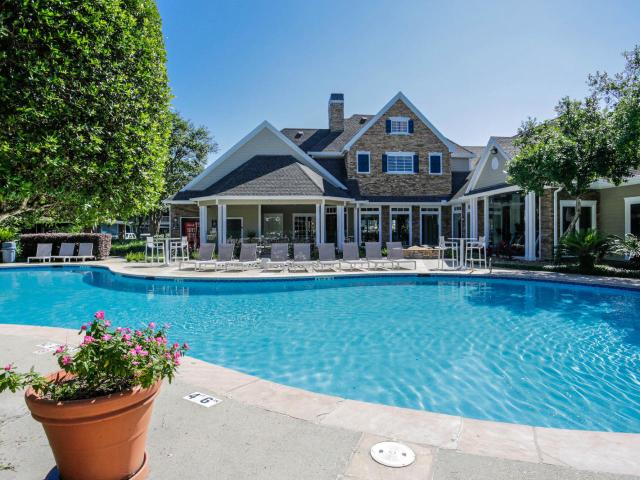 2 BR, 2 BA Apartment 19100 Glenwest Drive Unit 1127, Friendswood, TX 77546