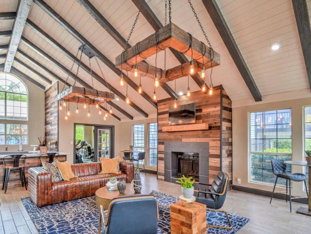 2 BR, 2 BA Apartment 1918 William Cannon/Elm Creek Apt, Austin, TX 78744