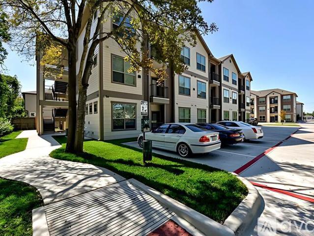2 BR, 2 BA Apartment 1920 Hollister Street, Unit 1201, Houston, TX 77080