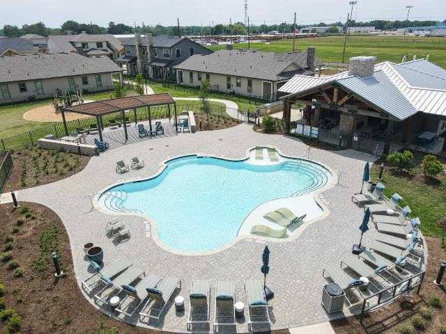 2 BR, 2 BA Apartment 19240 Stokes Road Unit 18 216, Waller, TX 77484