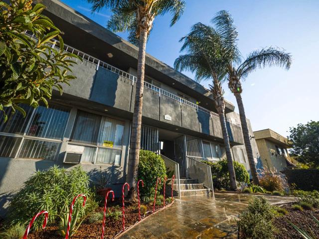 2 BR, 2 BA Apartment 1936 Corning Street Unit 145#08, Los Angeles, CA 90034