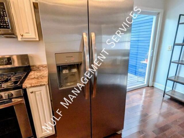 2 BR, 2 BA Apartment 1938 Shamokin Street OJ, Pittsburgh, PA 15203