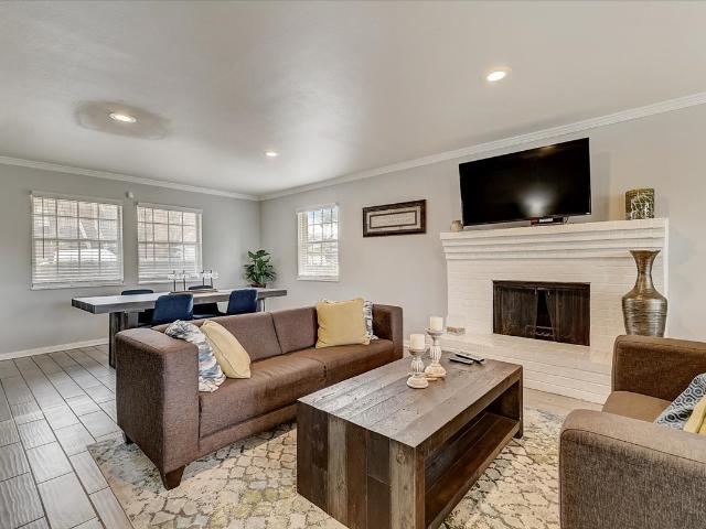 2 BR, 2 BA Apartment 1939 Colorado Boulevard Unit 1961C, Denton, TX 76205