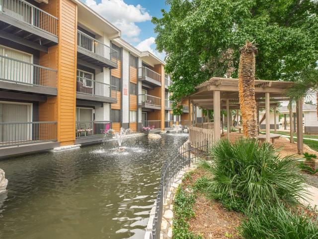 2 BR, 2 BA Apartment 1946 NE Interstate 410 Loop Unit 265, San Antonio, TX 78217