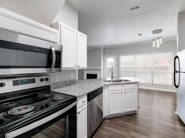 2 BR, 2 BA Apartment 1947 Larkspur Drive Unit 9 905, San Antonio, TX 78213