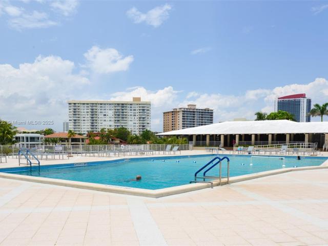 2 BR, 2 BA Apartment 1985 South Ocean Drive, Hallandale Beach, FL 33009