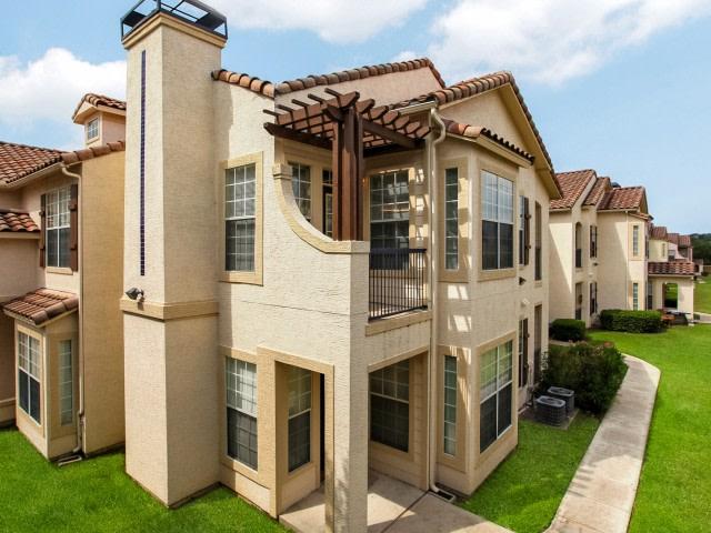 2 BR, 2 BA Apartment 19950 Huebner Road Unit 8 805, San Antonio, TX 78258