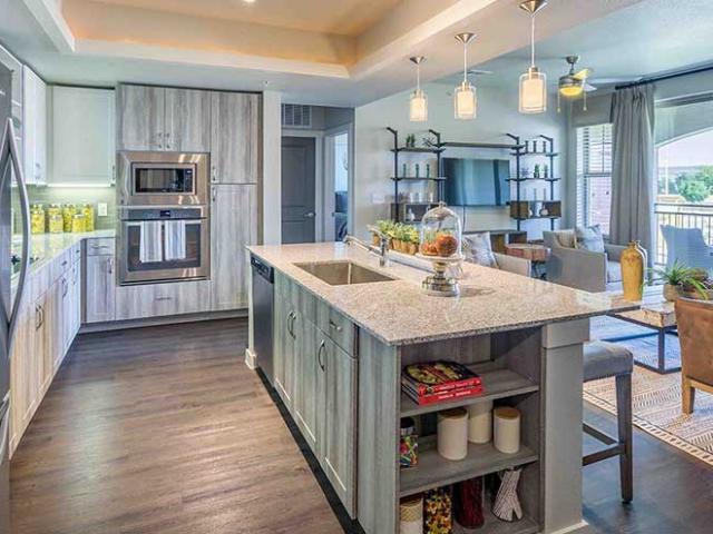 2 BR, 2 BA Apartment 10001 North Fwy Unit 6 627, Fort Worth, TX 76177