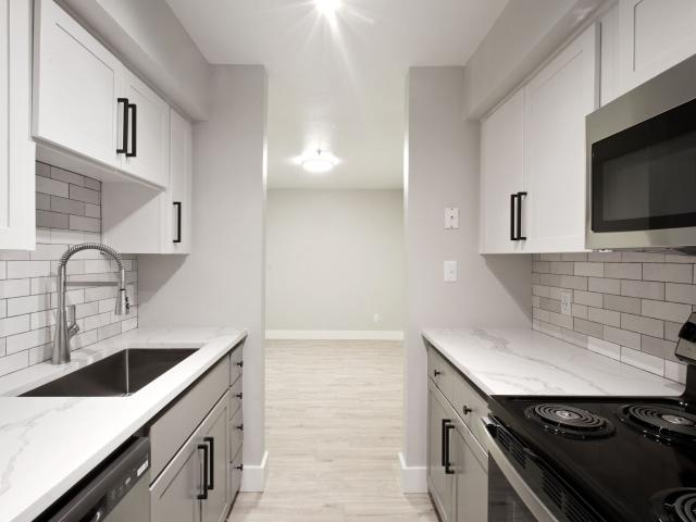 2 BR, 2 BA Apartment 10002 North 7th Street Unit 1090, Phoenix, AZ 85020