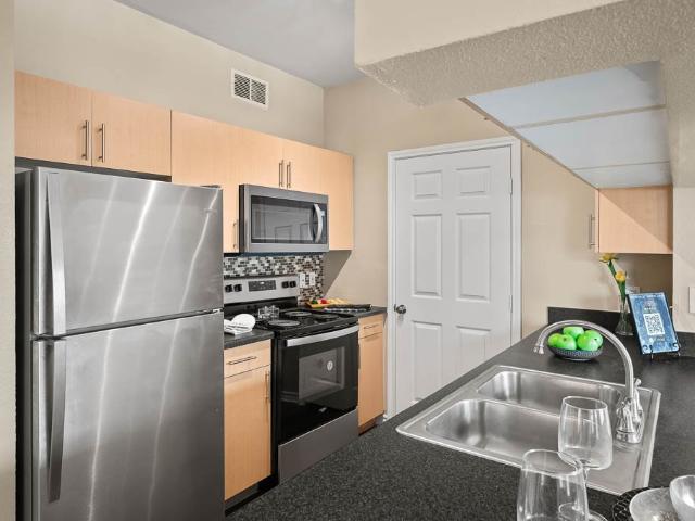 2 BR, 2 BA Apartment 1000 Farrah Lane Unit 00 1438, Stafford, TX 77477
