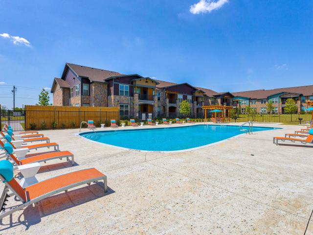 2 BR, 2 BA Apartment 1003 Windmill Farms Blvd Unit 1327, Forney, TX 75126