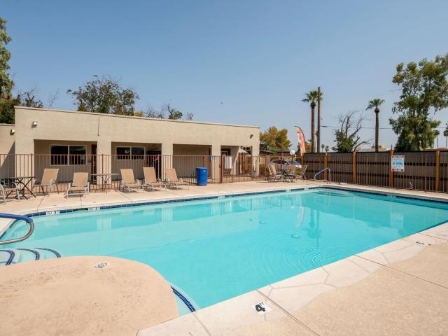 2 BR, 2 BA Apartment 1006 W Main St Unit 2 beds, 2 baths, $1247, Mesa, AZ 85201