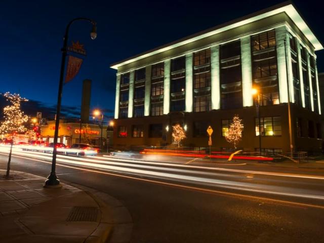 2 BR, 2 BA Apartment 1006 West Lake Street Unit 507, Minneapolis, MN 55408
