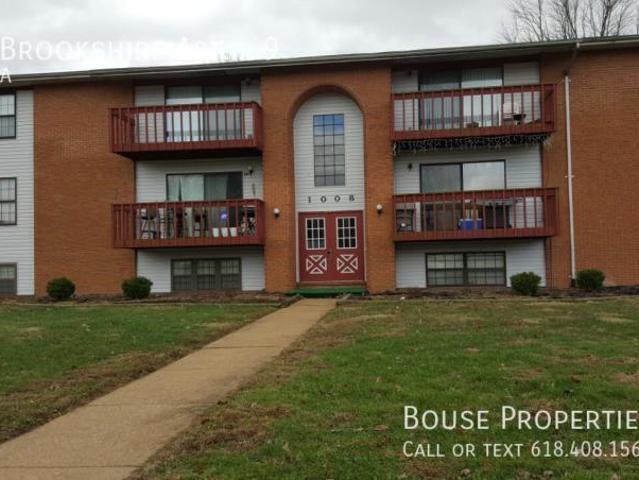 2 BR, 2 BA Apartment 1008 Brookshire Apt Belleville, IL 62221