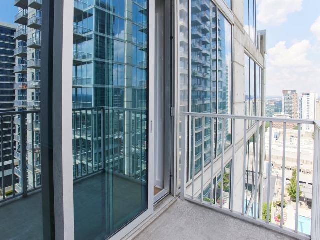 2 BR, 2 BA Apartment 100 6th Street Northeast Unit 1601, Atlanta, GA 30308