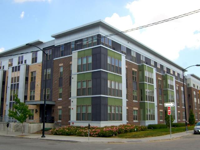 2 BR, 2 BA Apartment 100 2nd Ave Unit 214, Des Moines, IA 50309