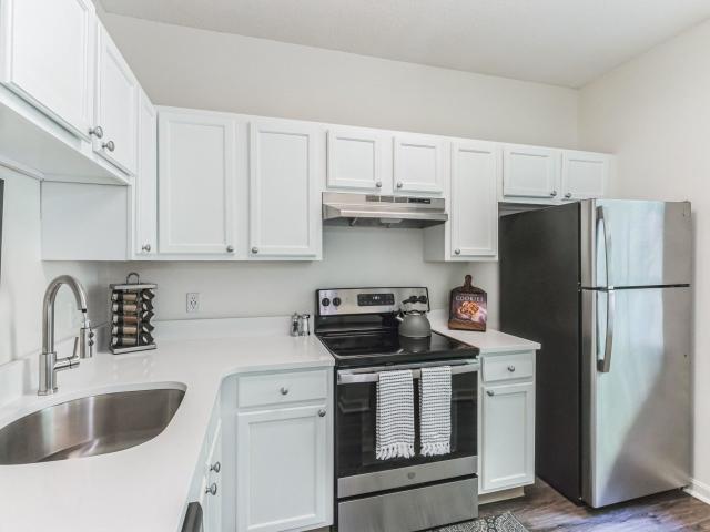 2 BR, 2 BA Apartment 100 Crossing Drive Unit 210 101, Cumberland, RI 02864