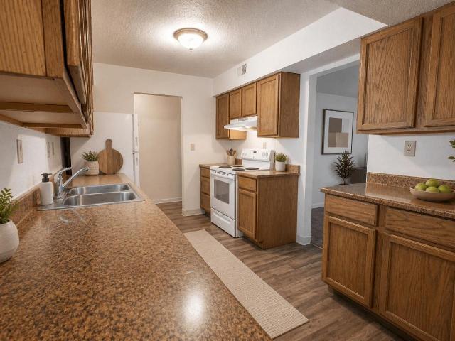 2 BR, 2 BA Apartment 100 E Candlewyck Dr Unit 1012, Kalamazoo, MI 49001