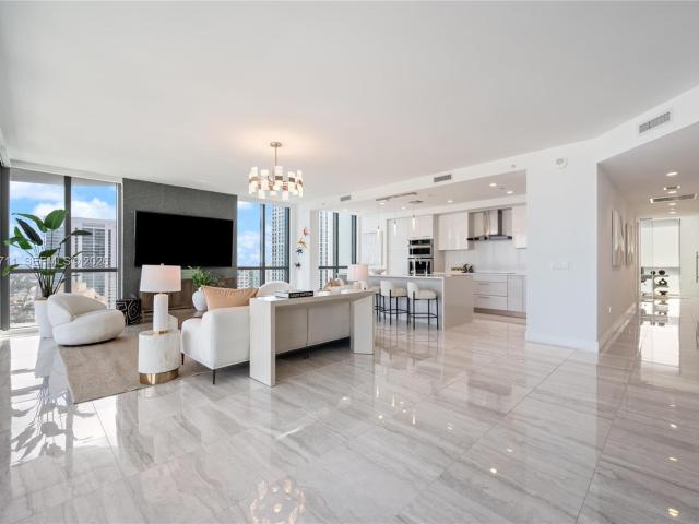 2 BR, 2 BA Apartment 100 E Las Olas Blvd # 3201, Fort Lauderdale FL 33301, Fort Lauderdale, FL 33301