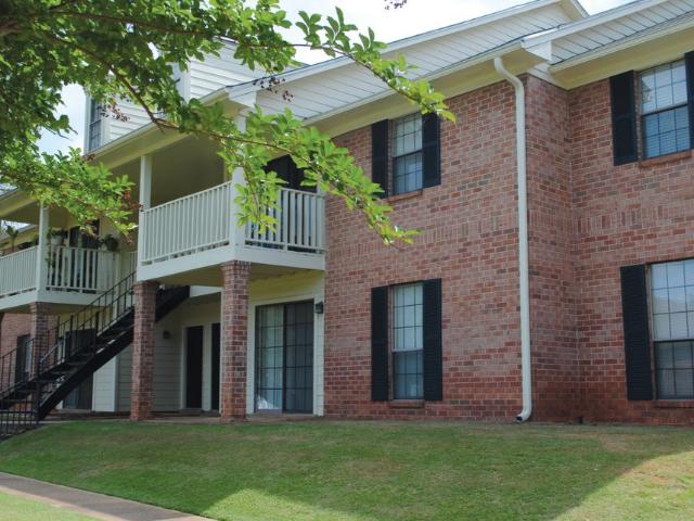 2 BR, 2 BA Apartment 100 McQueen Smith Rd Unit H04, Prattville, AL 36066