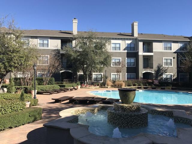 2 BR, 2 BA Apartment 10106 Technology Blvd W Unit 638, Dallas, TX 75220
