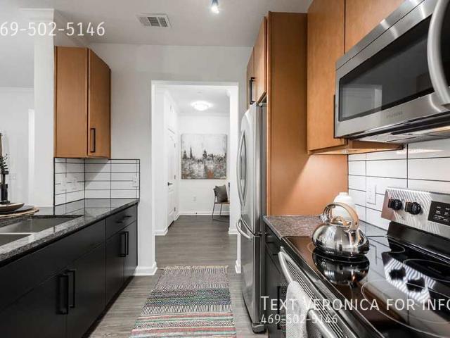 2 BR, 2 BA Apartment 10101 S. 1st St, Austin, TX 78748