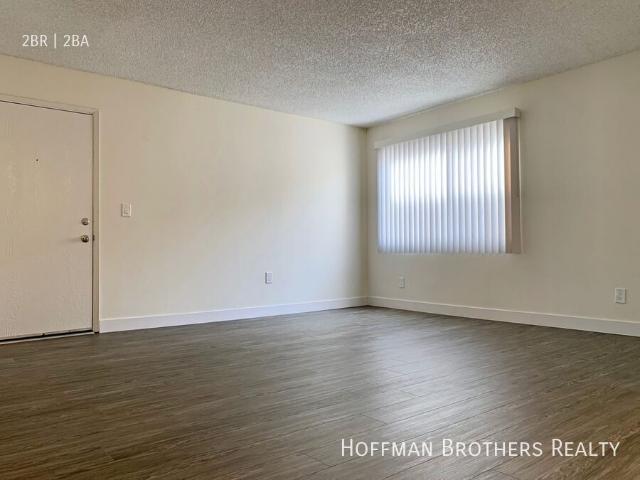 2 BR, 2 BA Apartment 1010 E Acacia Ave, Glendale, CA 91205