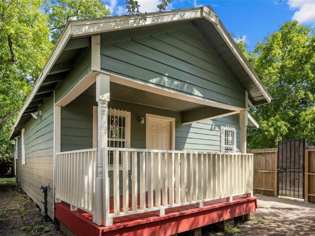 2 BR, 2 BA Apartment 1011 East 39th St, Houston, TX 77022