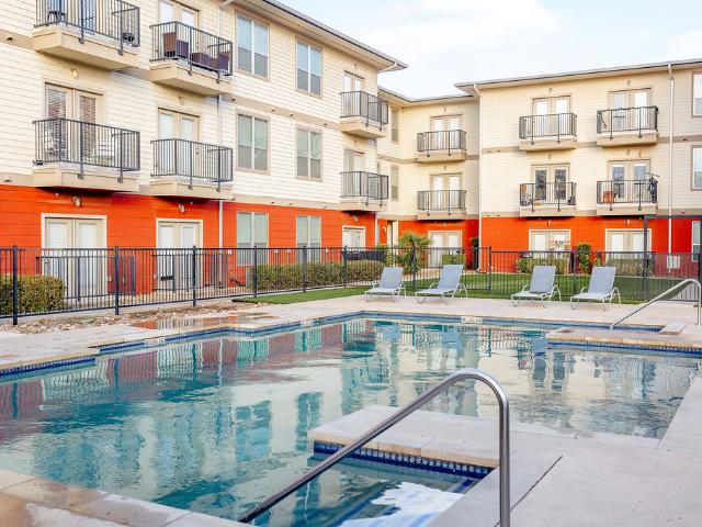 2 BR, 2 BA Apartment 1011 S Frio Unit 4309, San Antonio, TX 78207