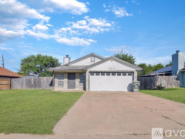 2 BR, 2 BA Apartment 1011 Patriotic St, Killeen, TX 76543