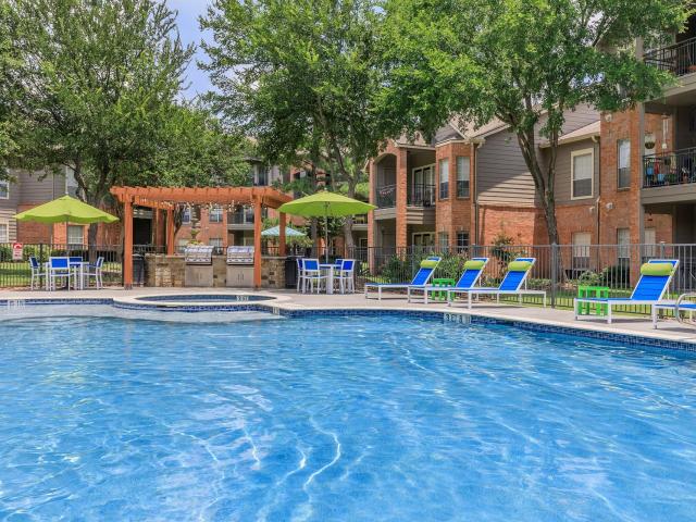 2 BR, 2 BA Apartment 1011 Village Square Dr Unit 424, Tomball, TX 77375