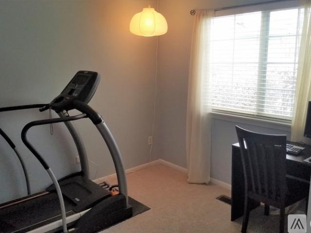 2 BR, 2 BA Apartment 1014 East Wilson Avenue, Lombard, IL 60148