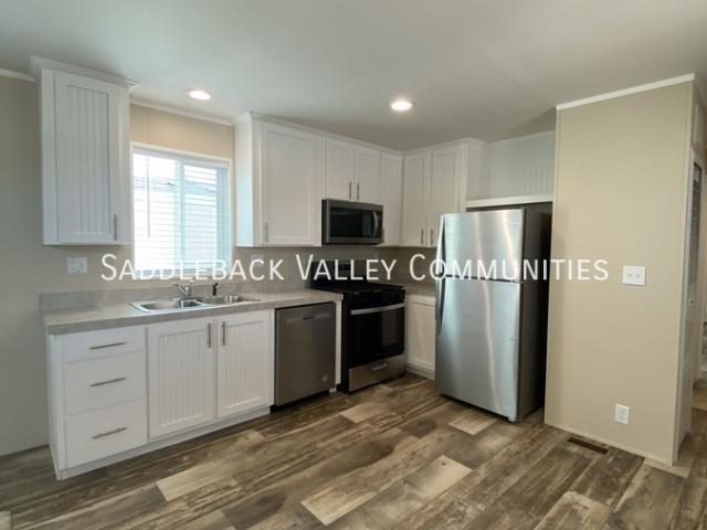 2 BR, 2 BA Apartment 1016 Harshman St., Rawlins, WY 82301