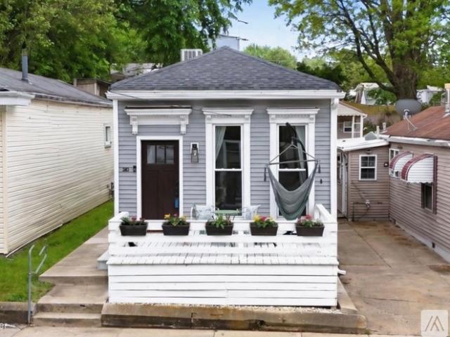 2 BR, 2 BA Apartment 1016 Mary Street, Louisville, KY 40204