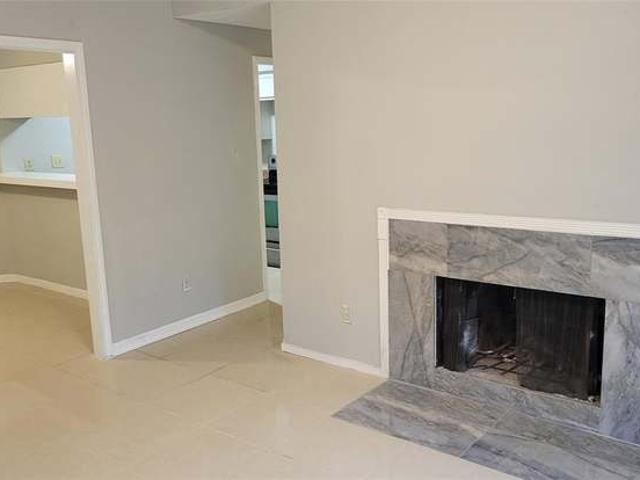 2 BR, 2 BA Apartment 10171 Oakberry St, Houston, TX 77042