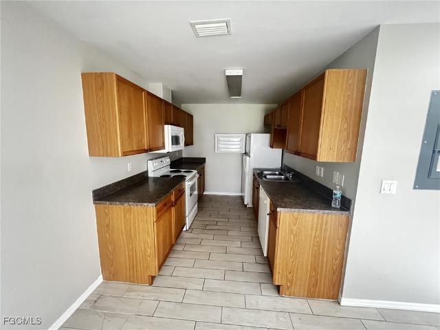 2 BR, 2 BA Apartment 1019 Southeast 11th Street, Cape Coral, FL 33990