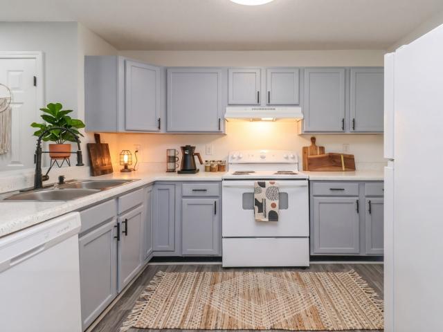 2 BR, 2 BA Apartment 101 Arbor Run Drive Unit 209 209 G, Lincolnton, NC 28092